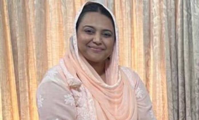 Swara Bhaskar "हा मेलेला समाज सहाशे वर्ष जुन्या हिंदू अत्याचाराबद्दल ...